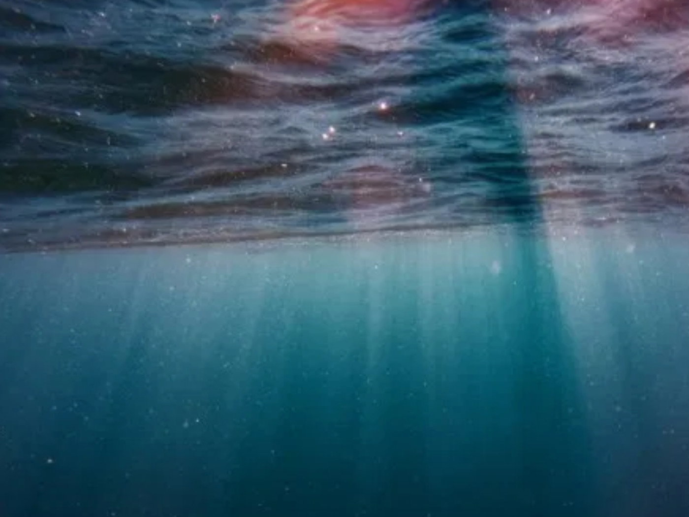 Dios lanza nuestros pecados al fondo del mar (Miqueas 7:19 explicado ...
