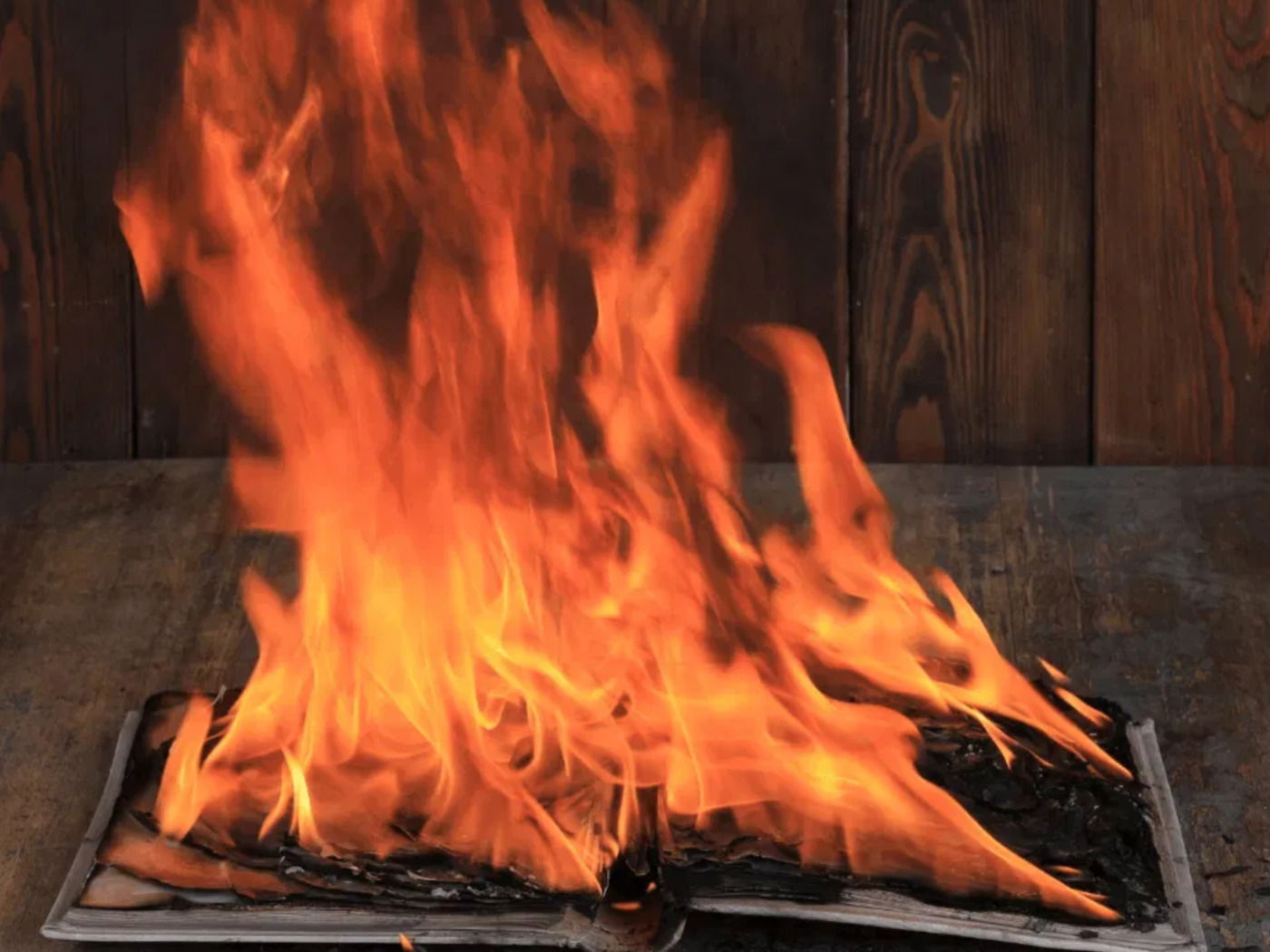 9 ejemplos de herejía en la Biblia - Biblia