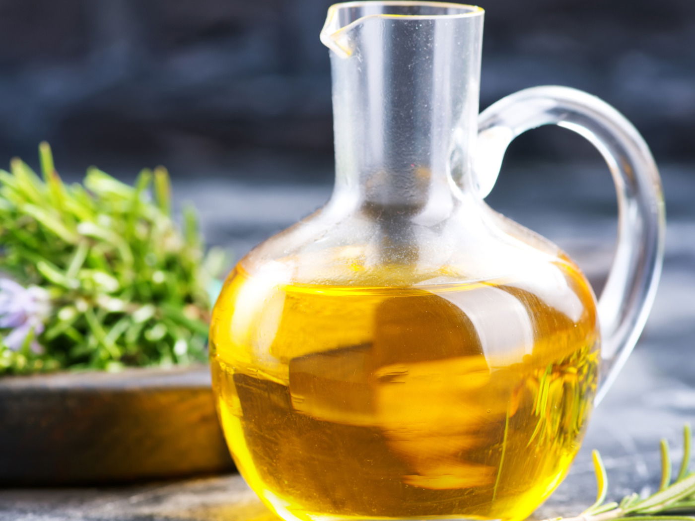 Bosquejo de prédica sobre el aceite de la viuda en 2 Reyes 4:1-7 - Biblia