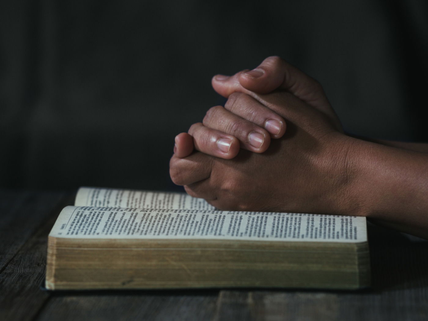 Versículos sobre escuchar la voz de Dios (él te habla) - Biblia