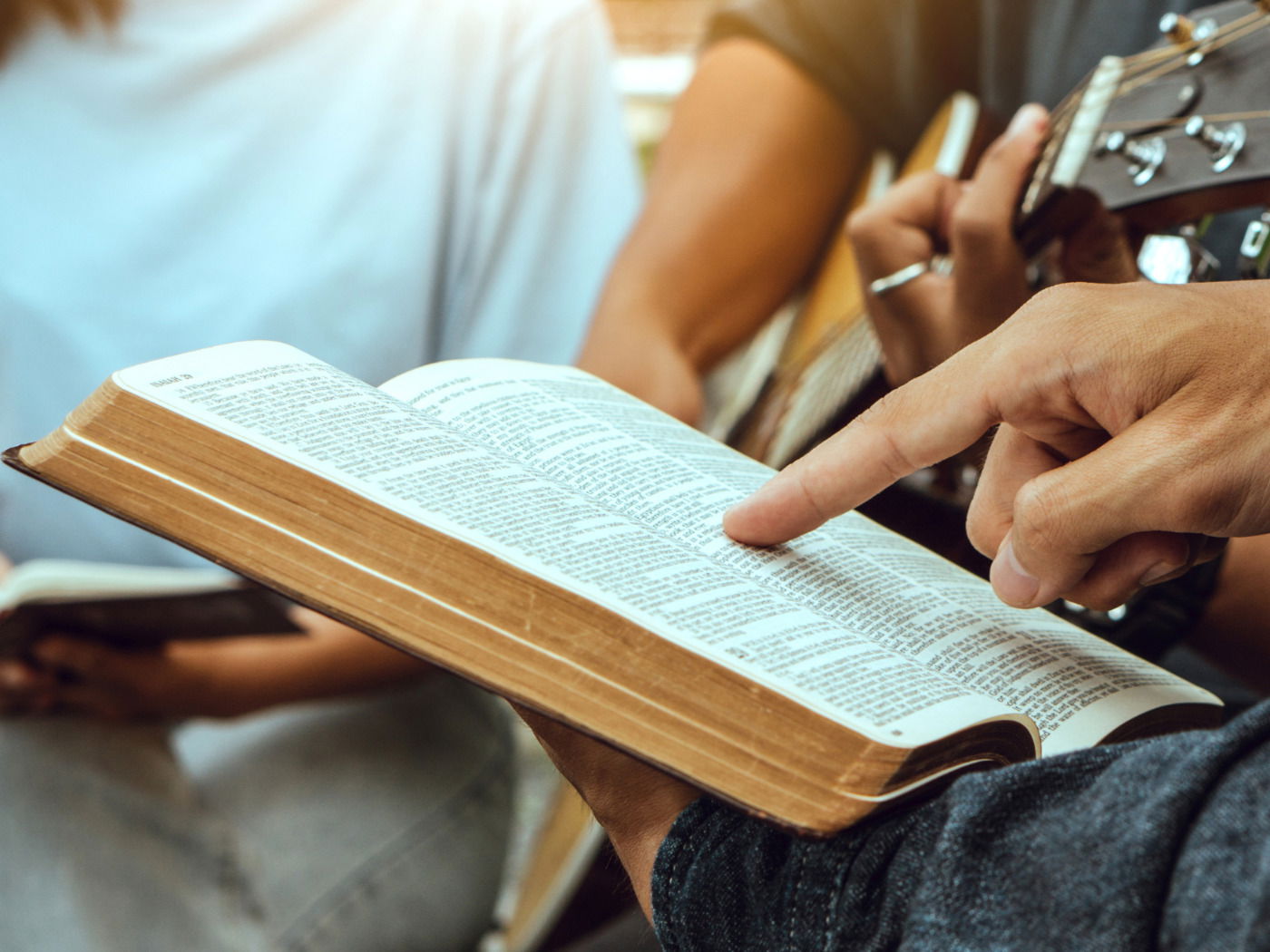 17 versículos sobre ser parte de la familia de Dios - Biblia